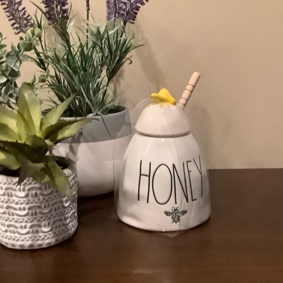 Rae Dunn | Kitchen | Rae Dunn Honey Bee Pot | Poshmark